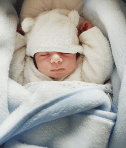 6 Tips How to keep baby warm at night - thebabiespace